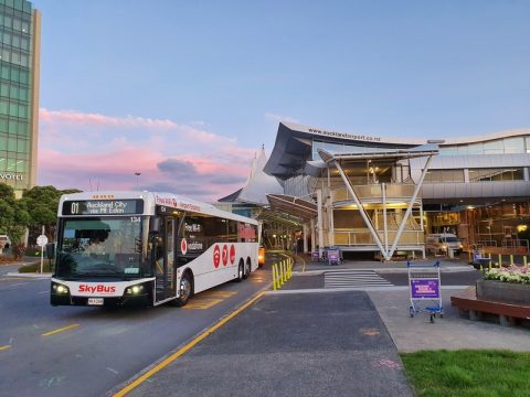 HOW TO GET FROM AUCKLAND AIRPORT TO CITY | CHUR NEW ZEALAND