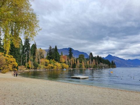 8 OF THE BEST BEACHES IN QUEENSTOWN
