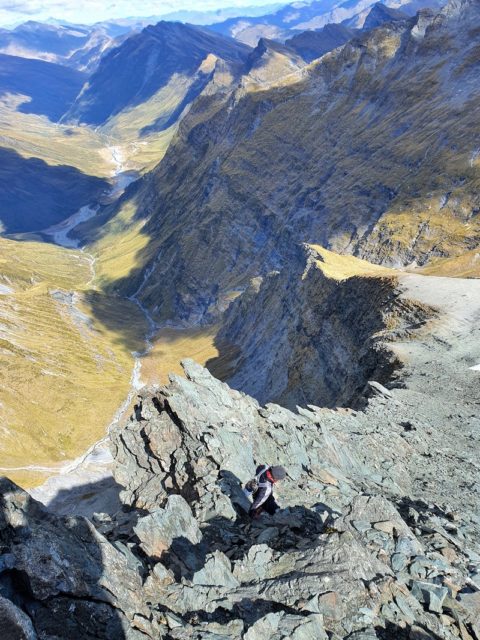 HIKING SHARKS TOOTH PEAK | 2096m (WITH GPX FILE)